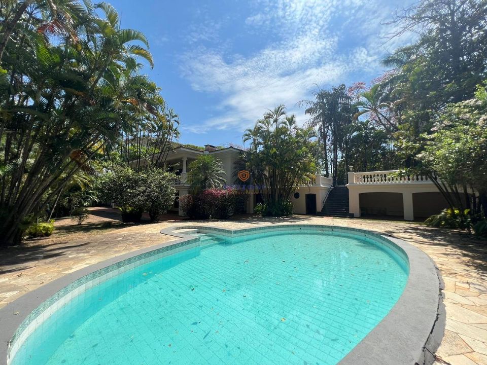 Casa com 5 quartos e com piscina, 700 m² em Centro, Bauru - ZAP Imóveis