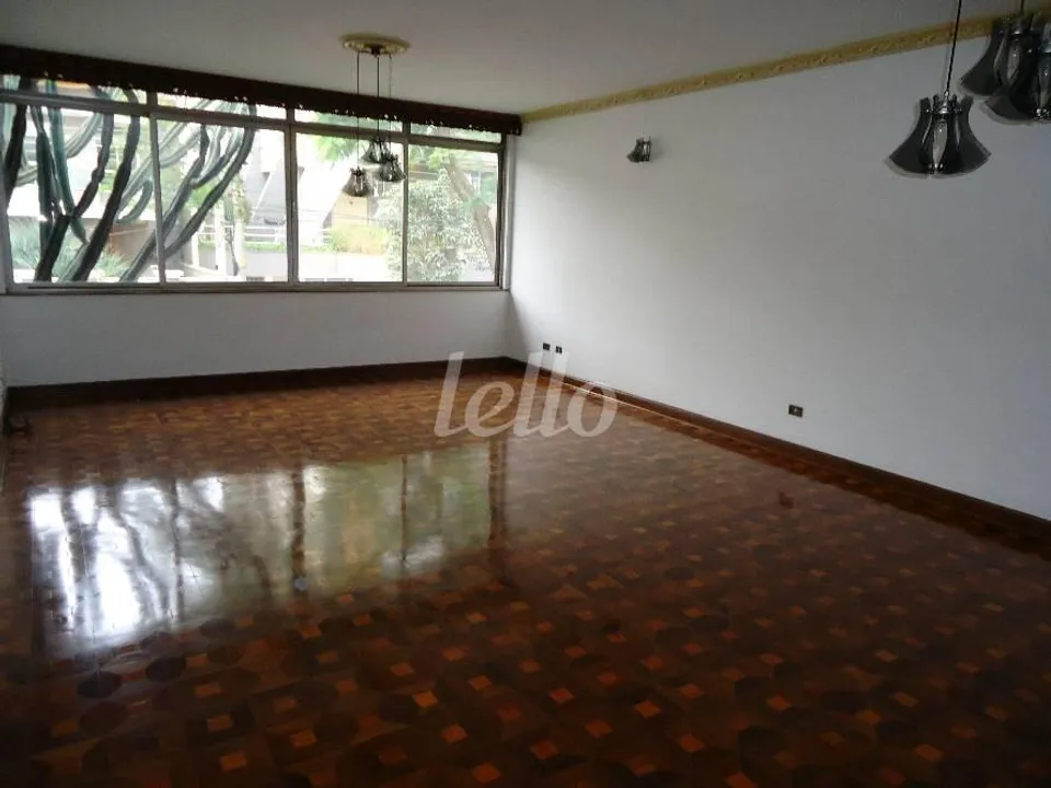 Casa com cozinha, 330 m² em Campestre, Santo André - ZAP Imóveis