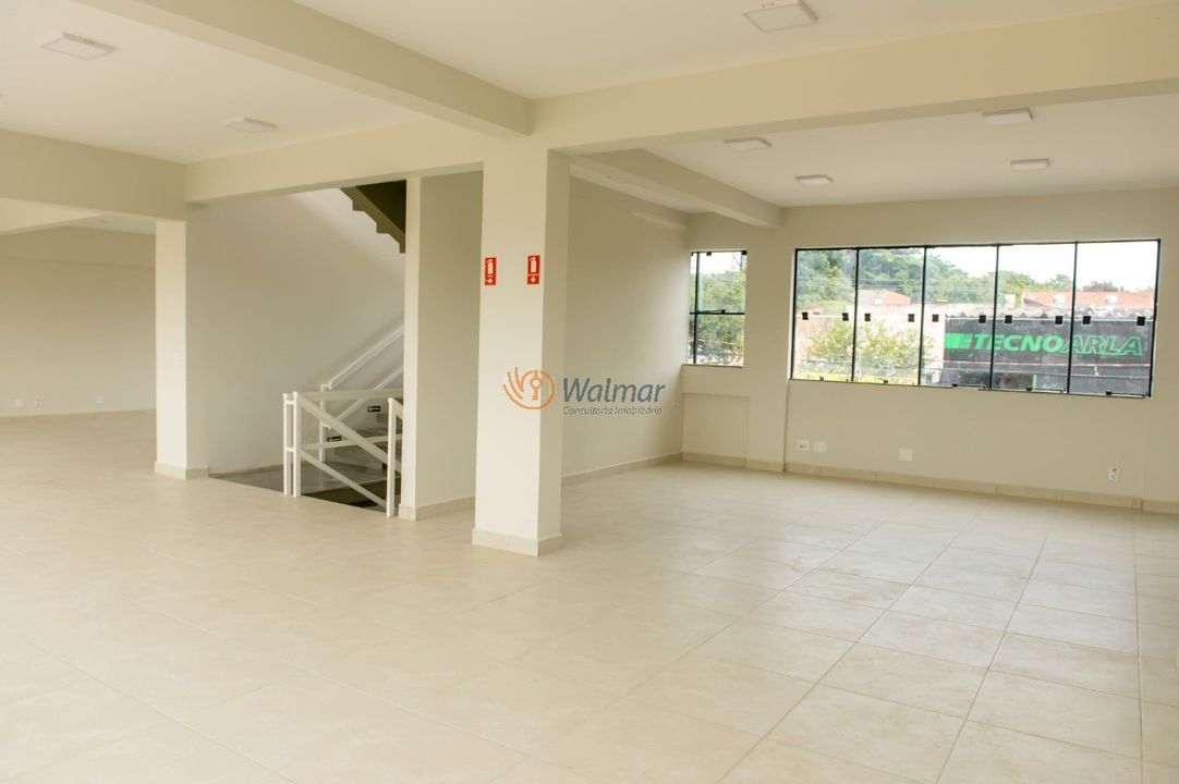 Galpão / Depósito / Armazém com mezanino, 2399 m² em Jardim do Lago ...