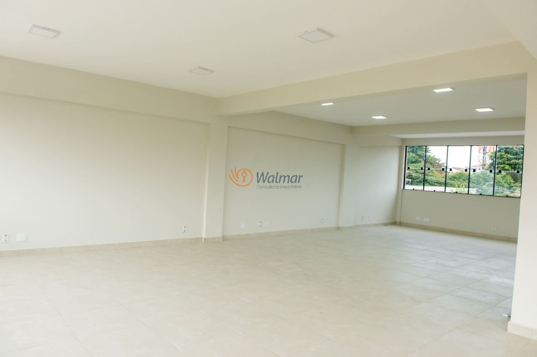 Galpão / Depósito / Armazém com mezanino, 2399 m² em Jardim do Lago ...